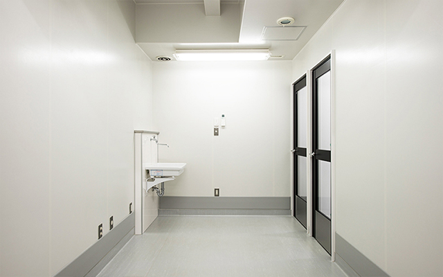 Filling technology that moves the world, "Filling room and Filling ...